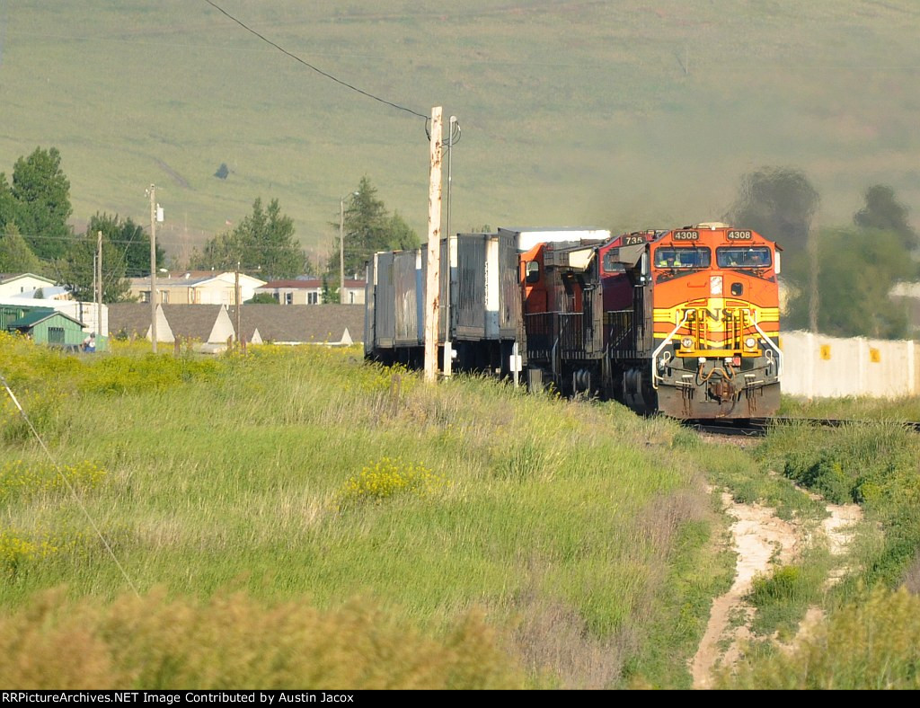 BNSF 4308 WB